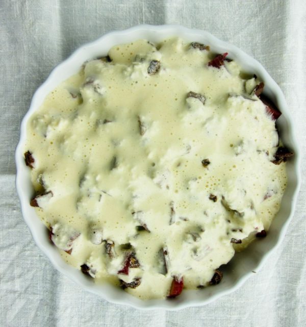 Rababarapie með kókos og karmellusúkkulaði – GulurRauðurGrænn&Salt