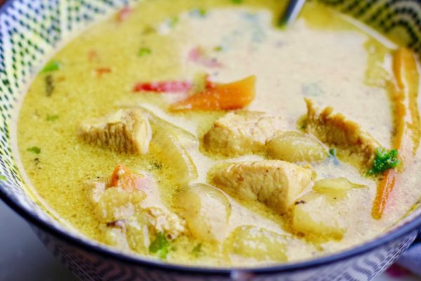 Indversk súpa með eplum, engifer og karrý – GulurRauðurGrænn&Salt